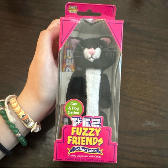 PEZ | Toys | Nwt Vintage Pez Fuzzy Friends By Dakin Boo The Cat Cuddly ...